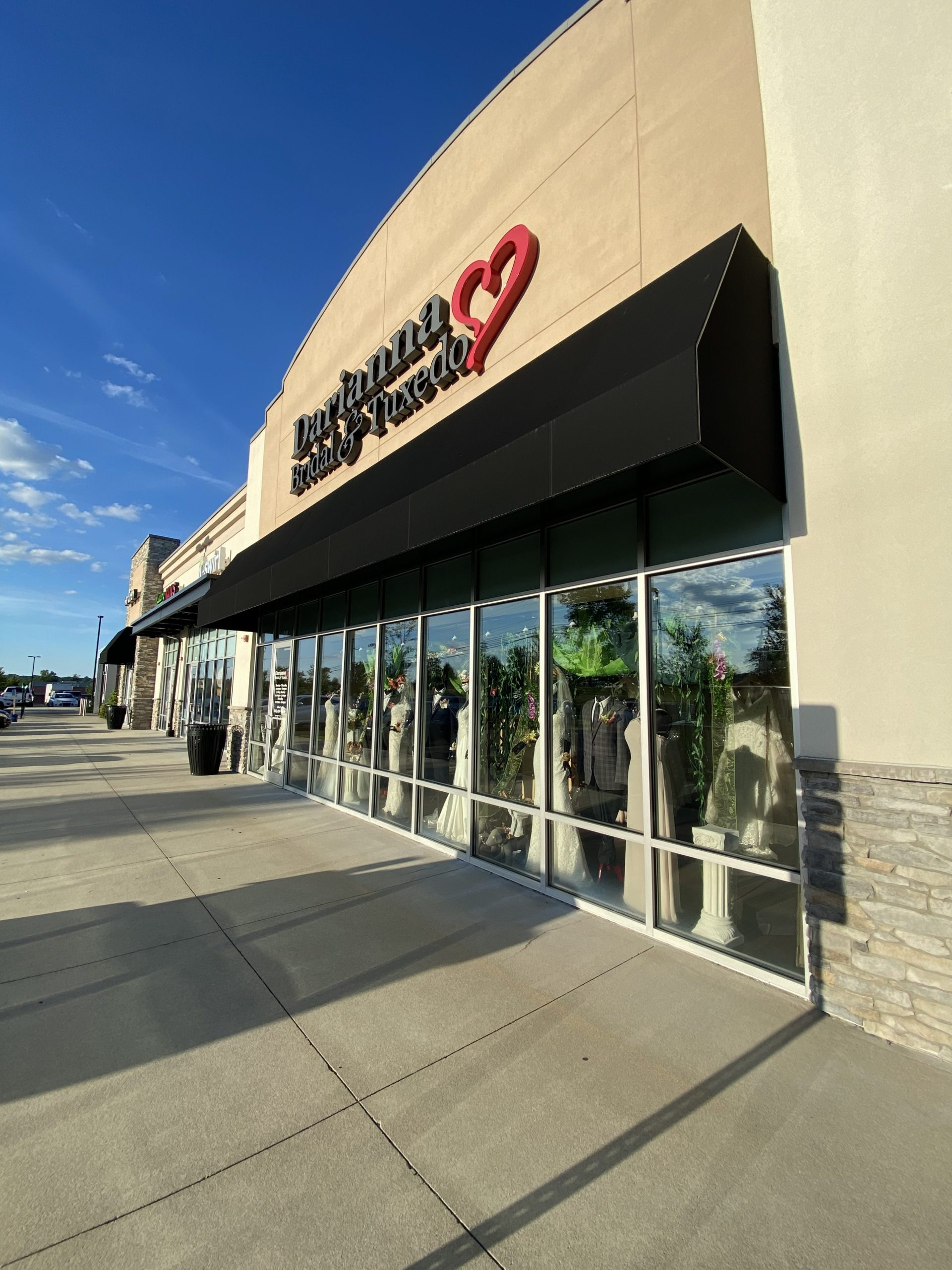 Our Success Story - How Darianna® Bridal & Tuxedo Started - Darianna ...