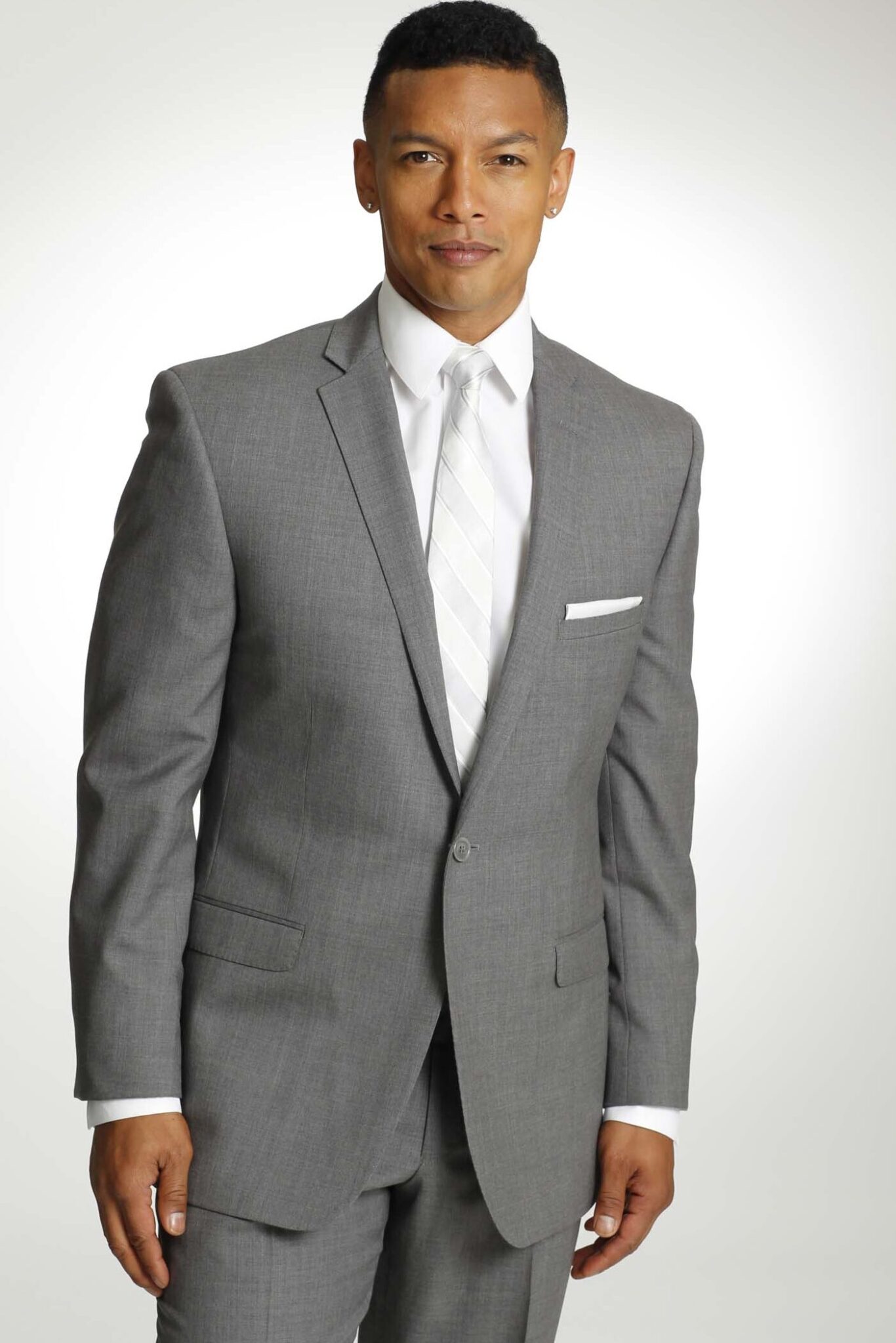 What Should Fathers of the Bride and Groom Wear for a Wedding?